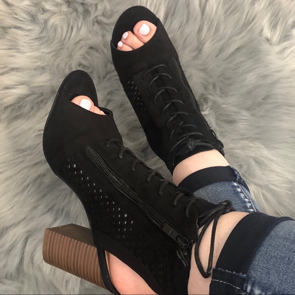 Shoes | Black Open Toe Lace Up Block Heel Sandal | Poshmark